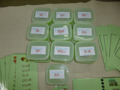 Montessori GREEN Scheme - Phonics - Complete set of Reading Kit-3 ...