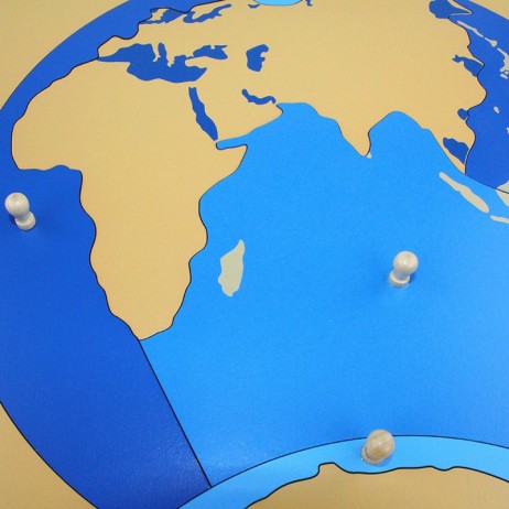 Montessori Pin / Puzzle Map of Oceans - RightToLearn.com.sg